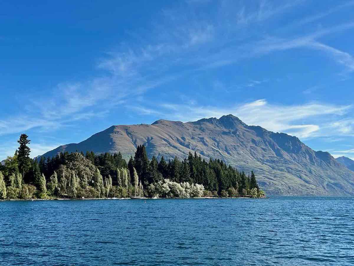 Dog-Friendly Queenstown, NZ: Visiting with a Dog - Travelnuity